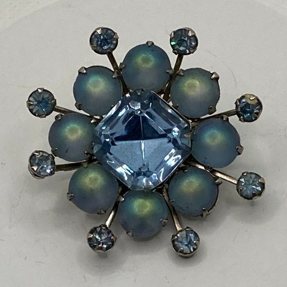 Unique Vintage | Jewelry | Vintage Shades Of Blue Snowflake Brooch 95s ...